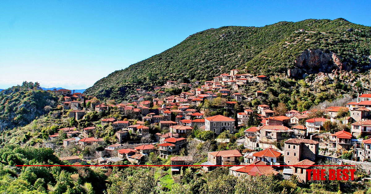 Στεμνίτσα: Η ιστορική κωμόπολη της Γορτυνίας με πετρόχτιστα σπίτια