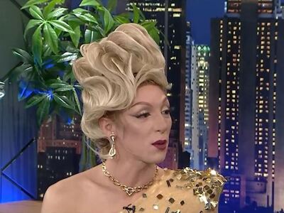 Holly Grace: Στο σχολείο με έλεγαν «γυναικούλα» και τώρα βγαίνω στην ...